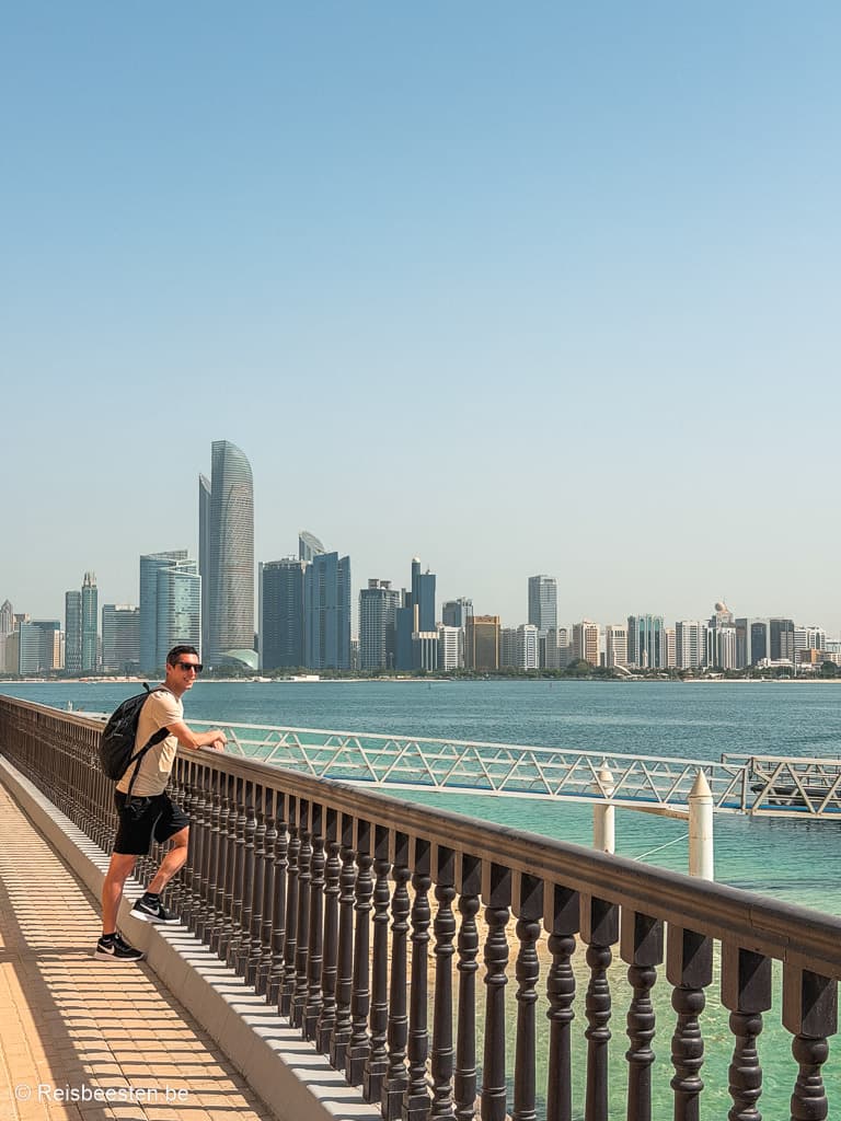 10 x bezienswaardigheden in Abu Dhabi & wat te doen - Reisbeesten